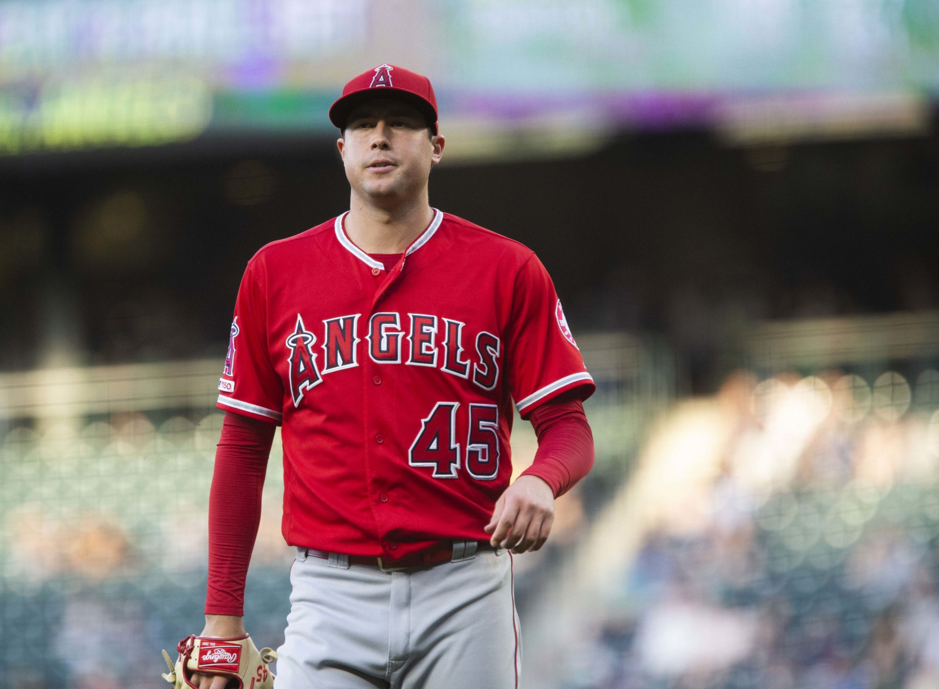 Los Angeles Angels Pitcher Tyler Skaggs Found Dead In Texas | Def Pen