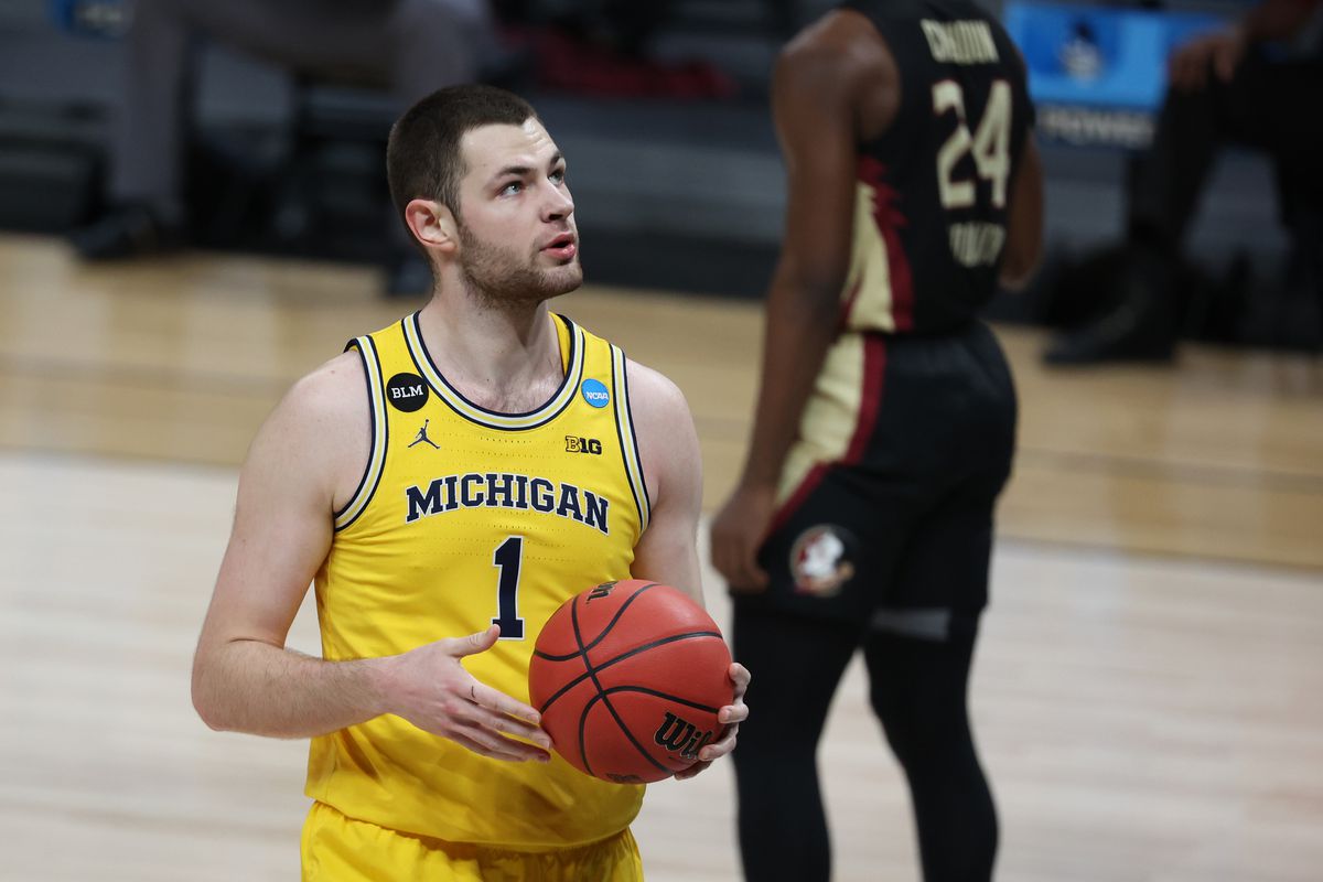 Hunter Dickinson Withdraws from 2021 NBA Draft | Def Pen