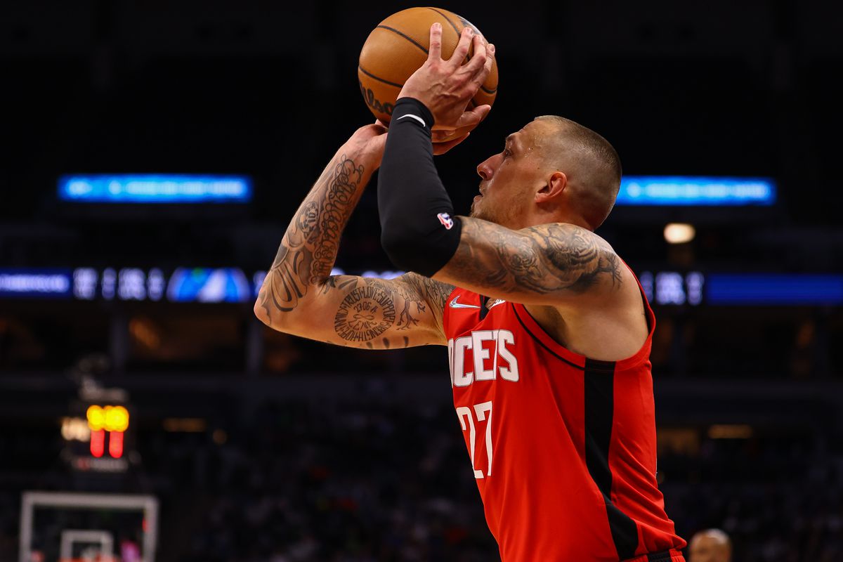 Daniel Theis Heads Back to the Boston Celtics | Def Pen