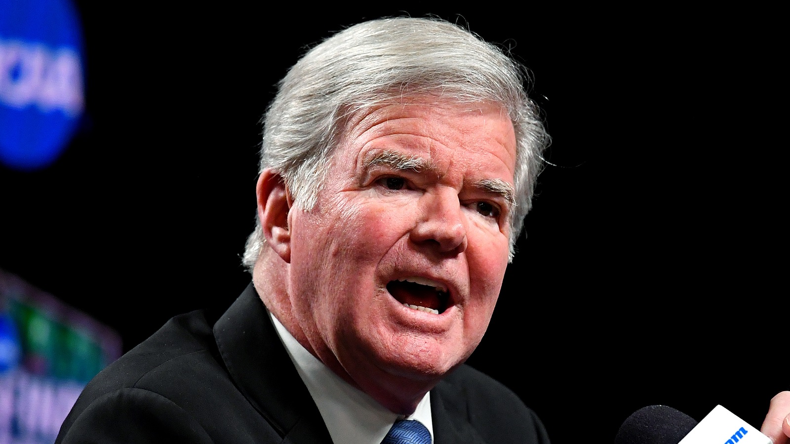 Mark Emmert Stepping down as NCAA President by June 2023 | Def Pen