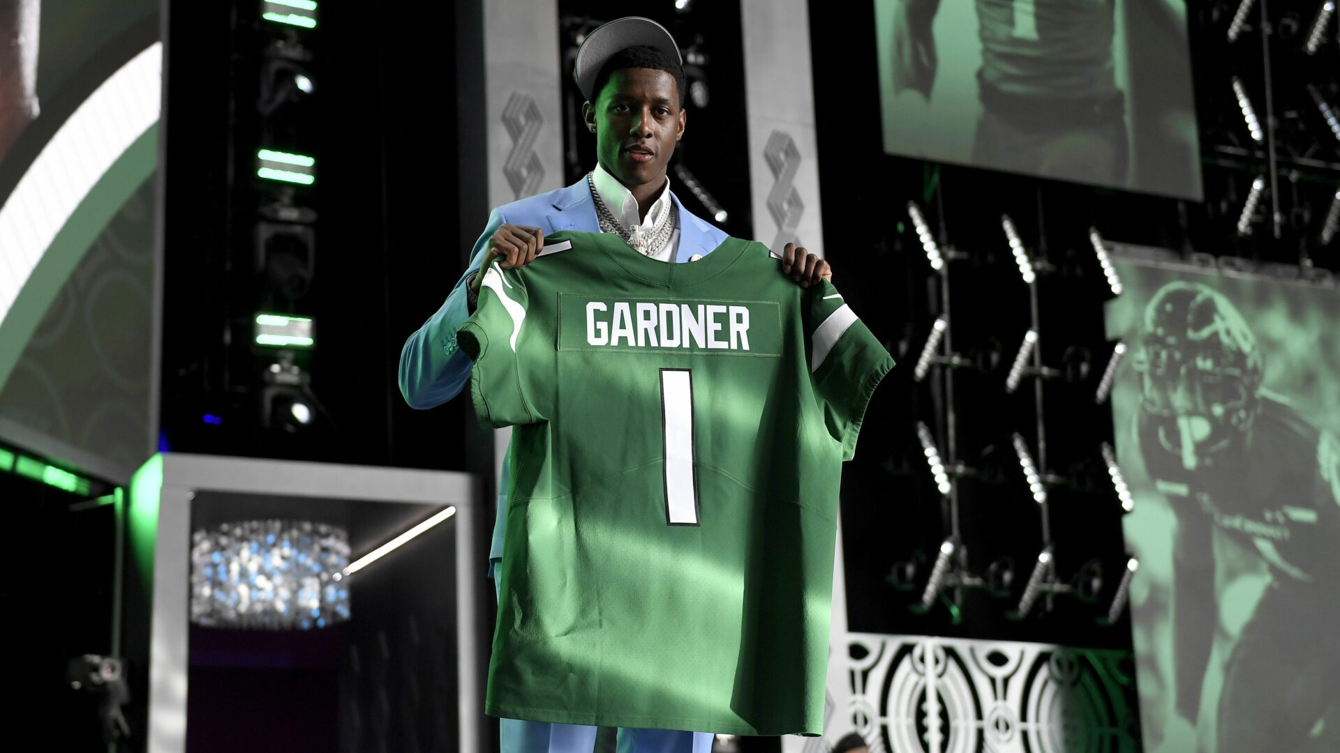 Sauce Gardner Partners with Buffalo Wild Wings | Def Pen