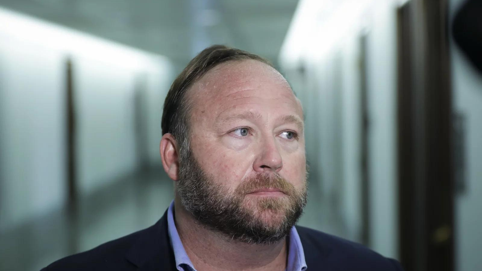Alex Jones To Pay $965 Million Defamation Trial | Def Pen