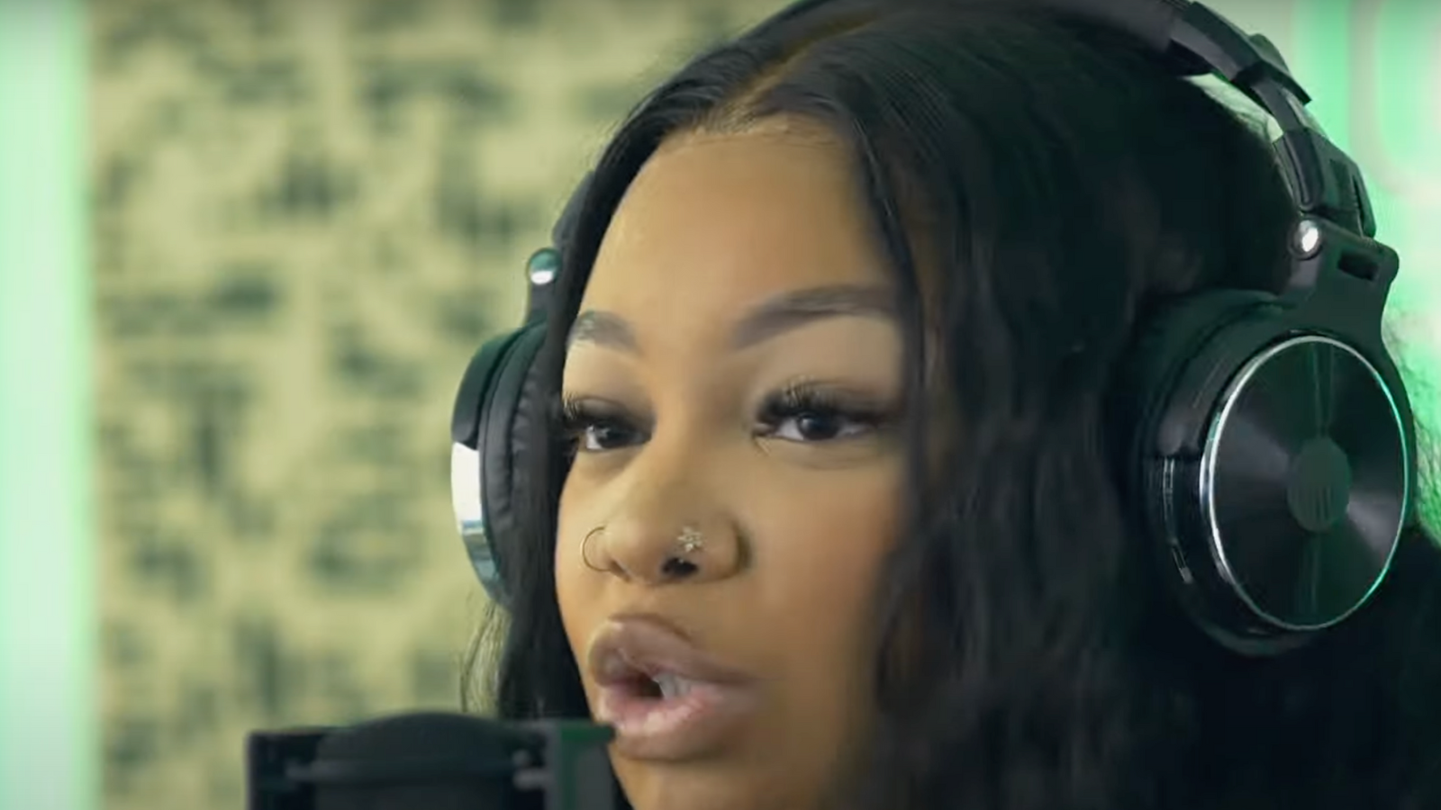 On The Radaar x Maiya The Don - Def Pen