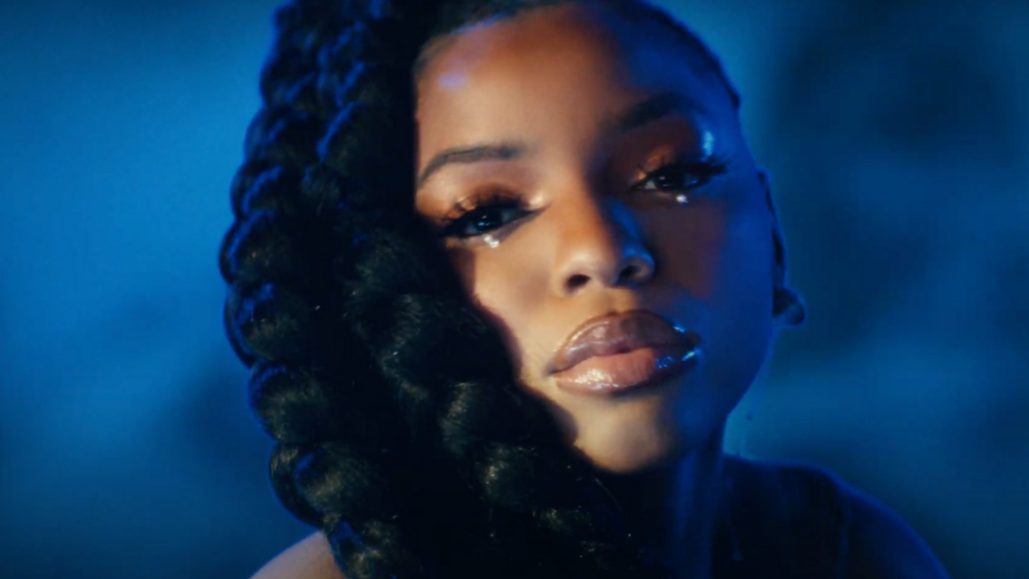 Chlöe Drops The 'Pray It Away' Video | Def Pen