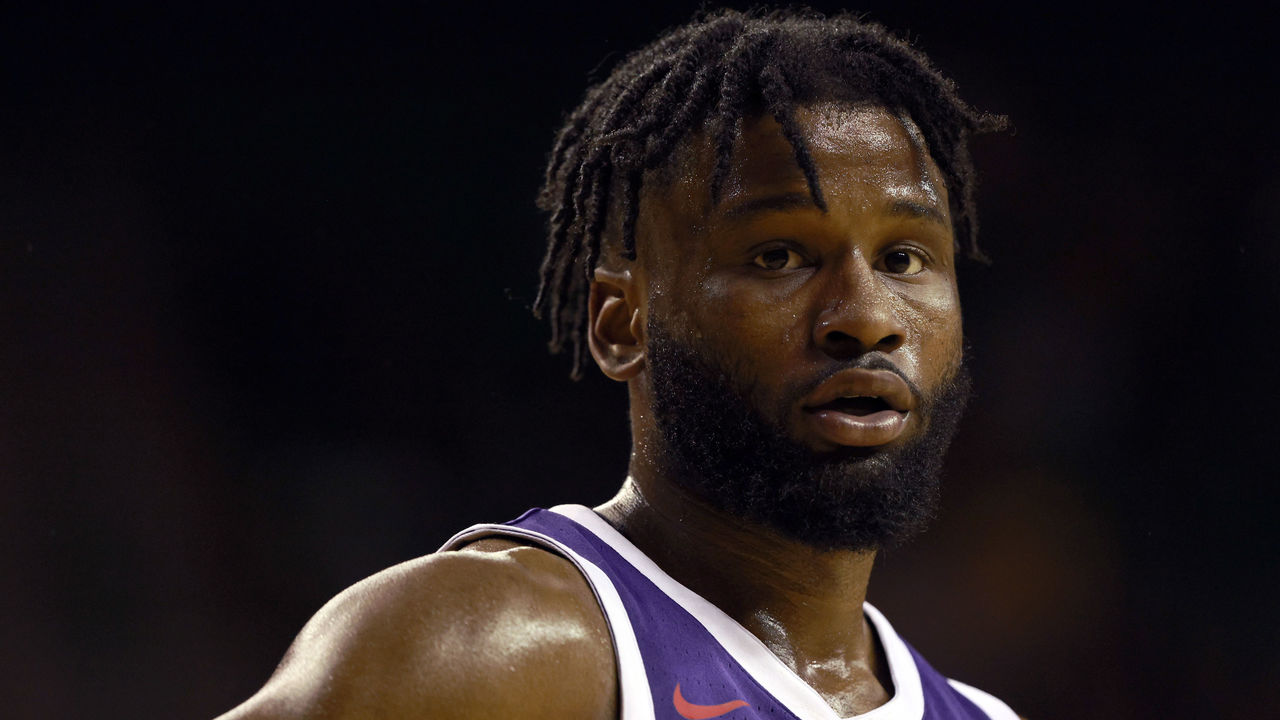 Mike Miles Timetable Uncertain After Knee Injury | Def Pen