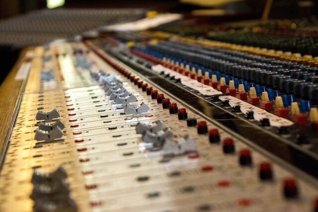 8 Most Inspiring Foley Artists of All Time | Def Pen