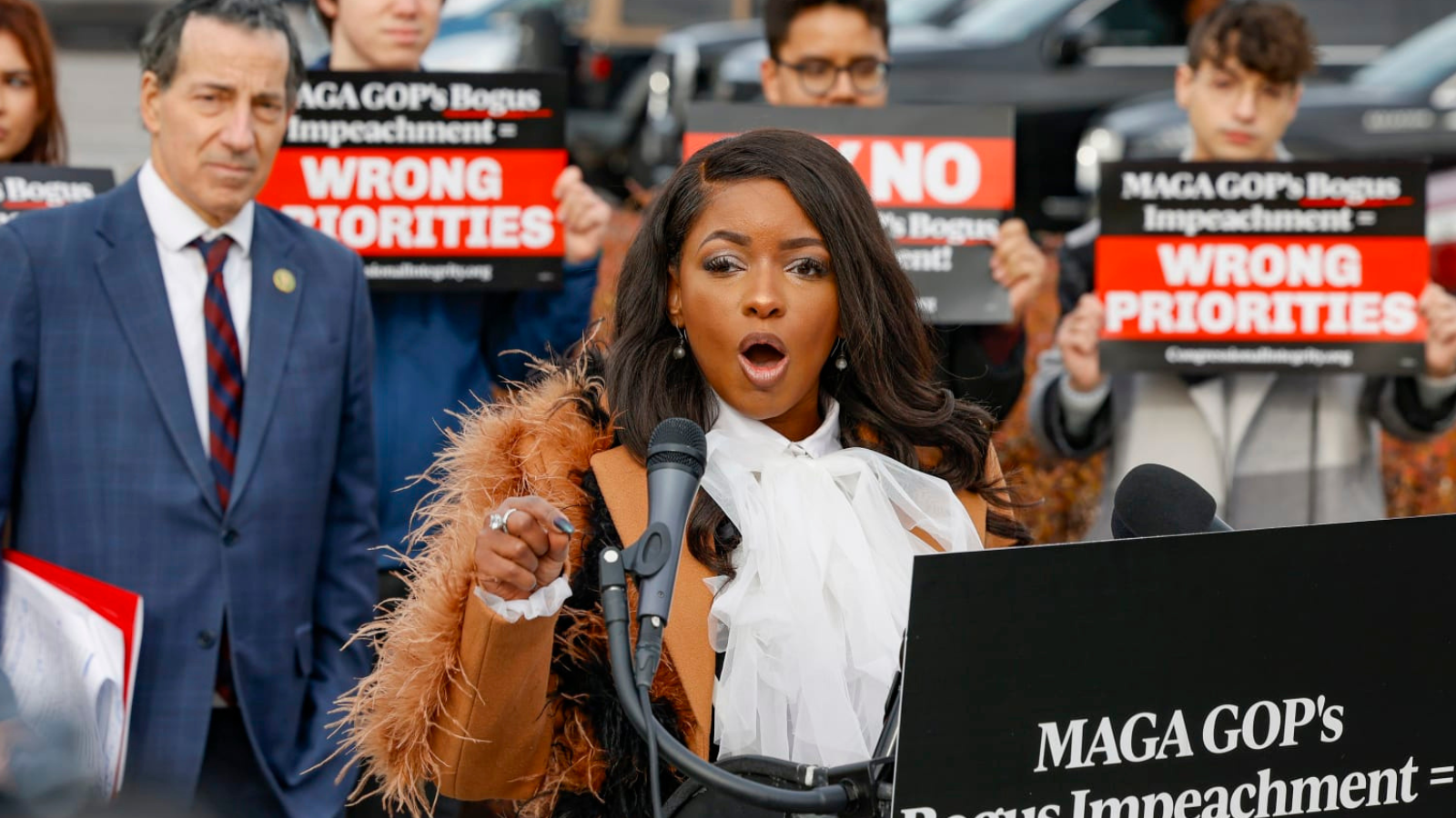 Crockett To Sell 'Bleach Blonde' Merch Amid Taylor-Greene Feud | Def Pen